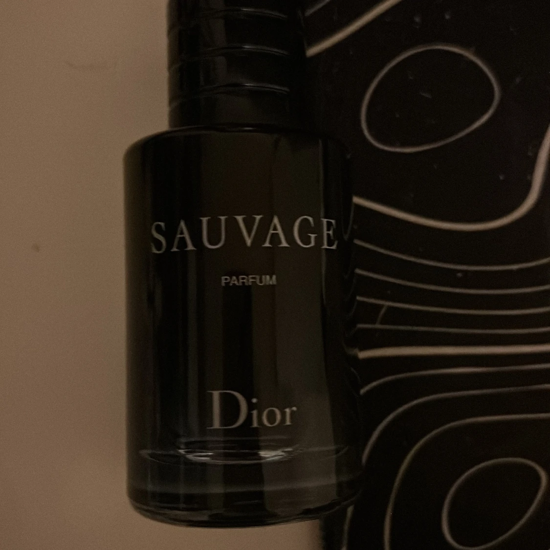Dior Sauvage Parfum Herr | Parfym