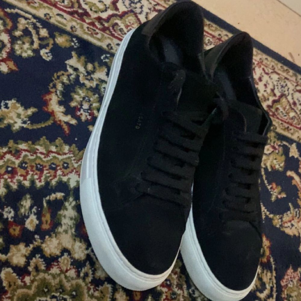 Svart Axel Arigatos skor - Axel arigato | Plick Second Hand