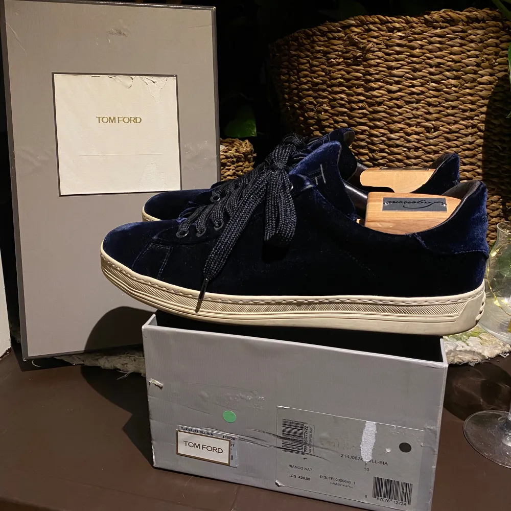 Marinblåa Tom Ford Sammet Sneakers Navy