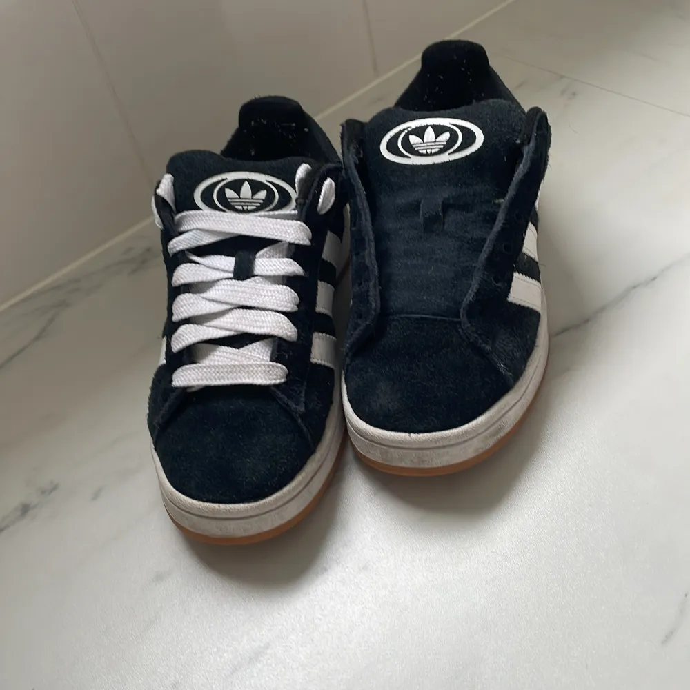 Svarta Adidas Campus 00 | Skor