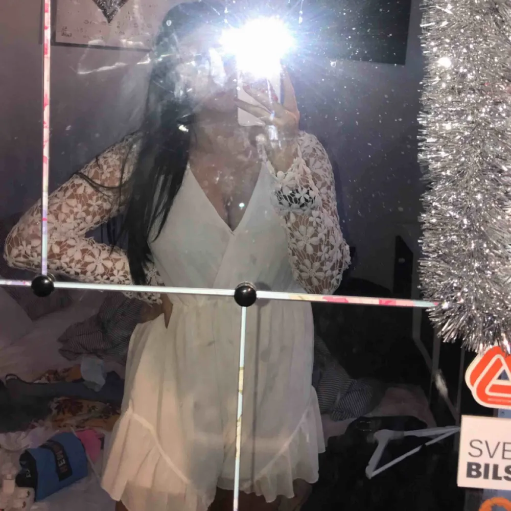 Vit Playsuit från Dennis Máglic. Anv | Plick Second Hand