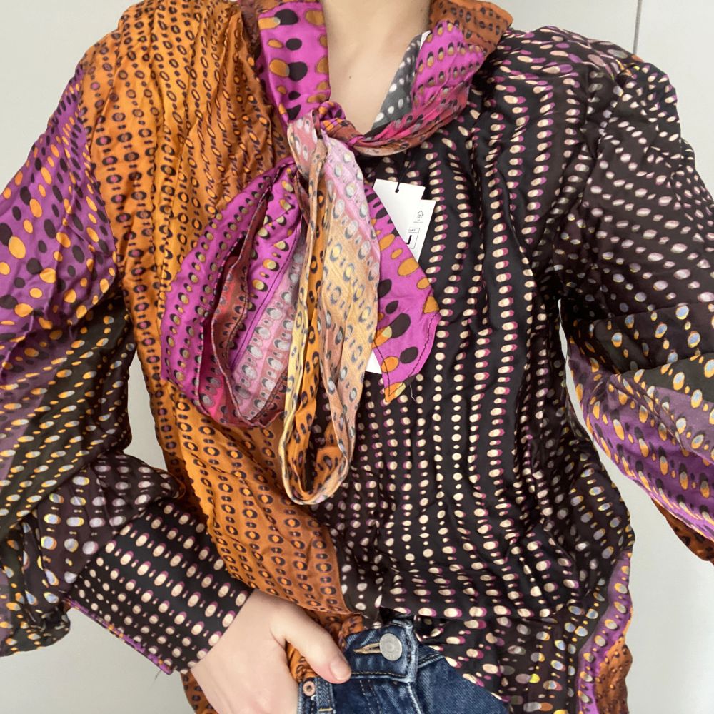Brun Zara blus - Zara | Plick Second Hand Brun Zara blus - Zara | Plick Second Hand