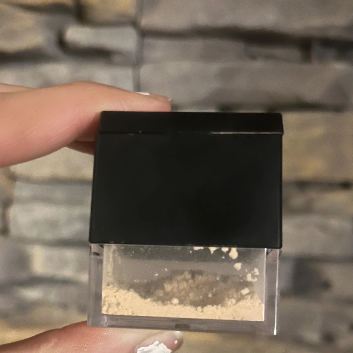 Beige Huda Beauty Setting Powder