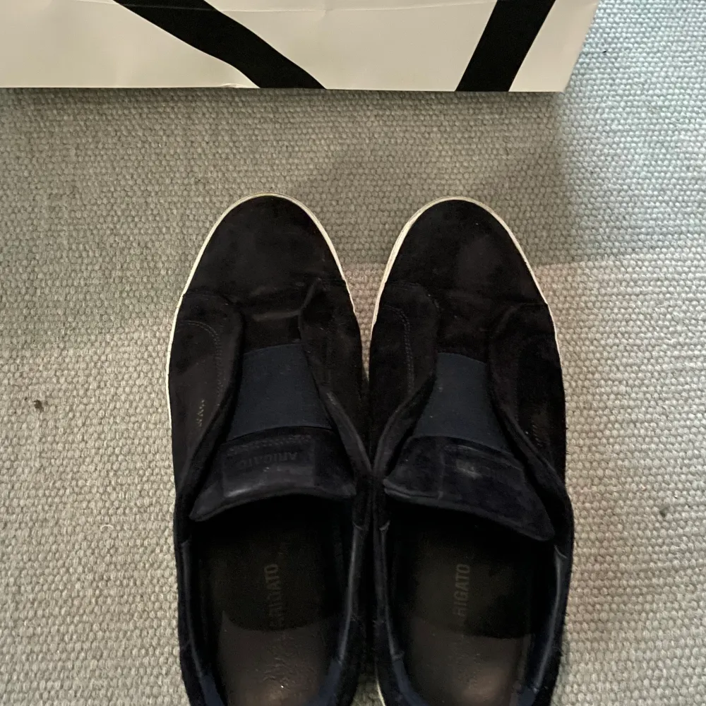 Marinblåa Axel Arigato Platform Suede Navy | Lanvin