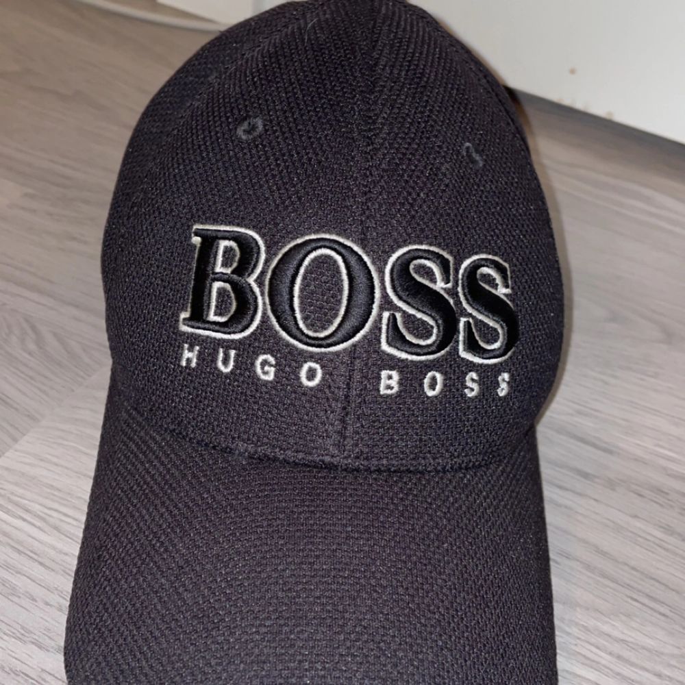 hugo boss keps - Hugo Boss | Plick Second Hand