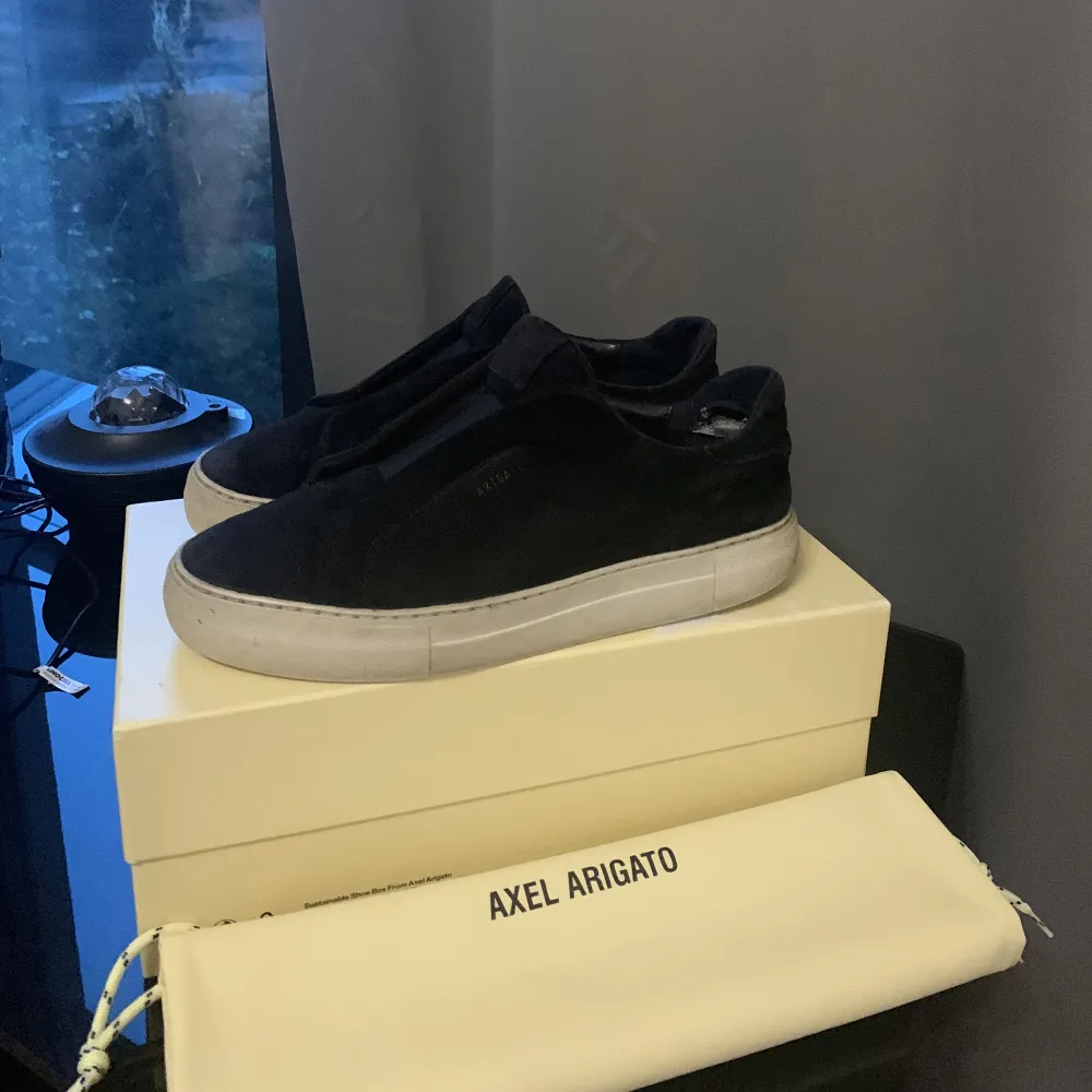 Marinblåa Axel Arigato | Skor