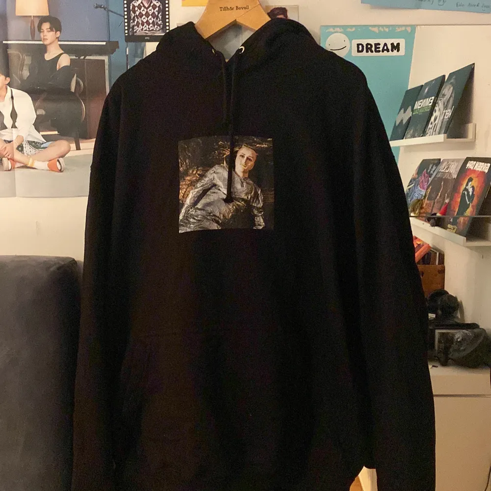 Svart Ijwtbc Merch | Huvtröjor & Träningströjor