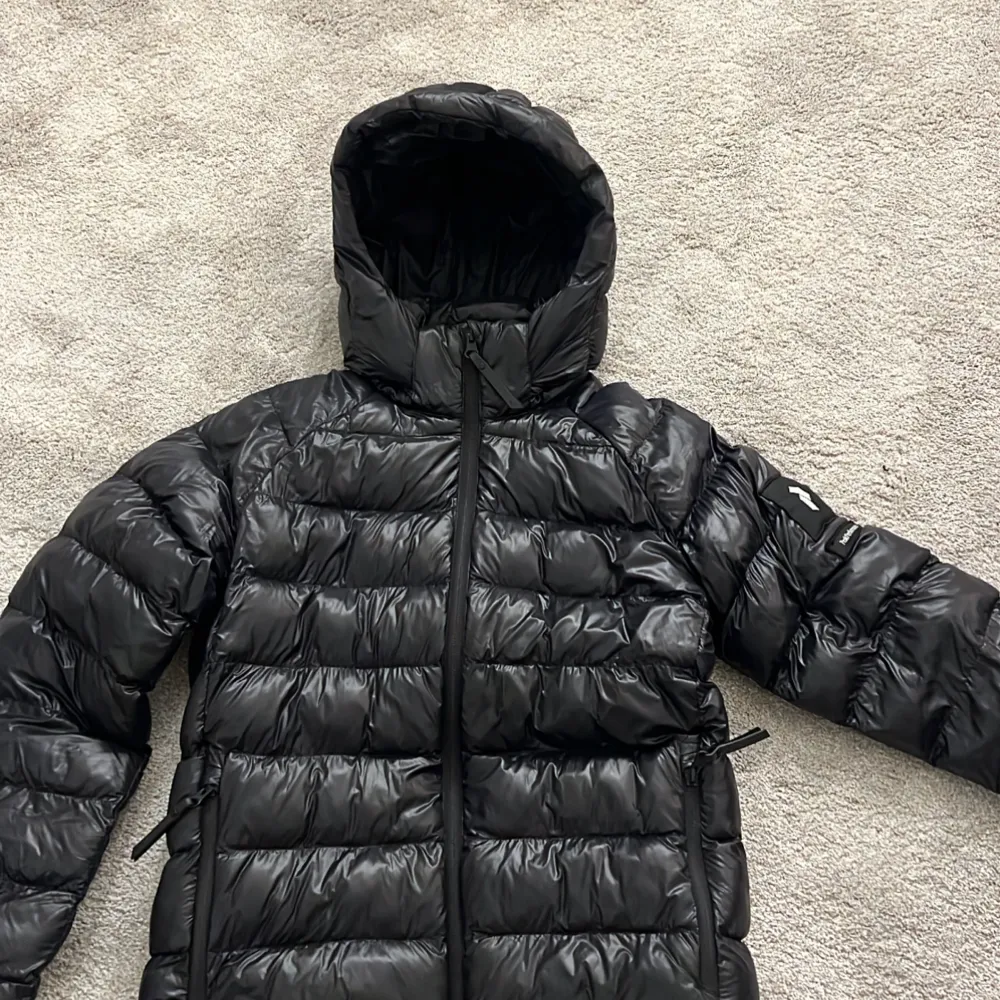 Svart Peak Performance Jacka | Jackor