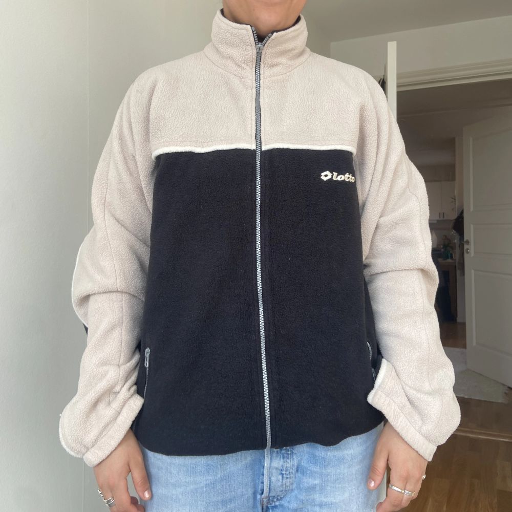 Fleece Jacka Storlek L | Plick Second Hand