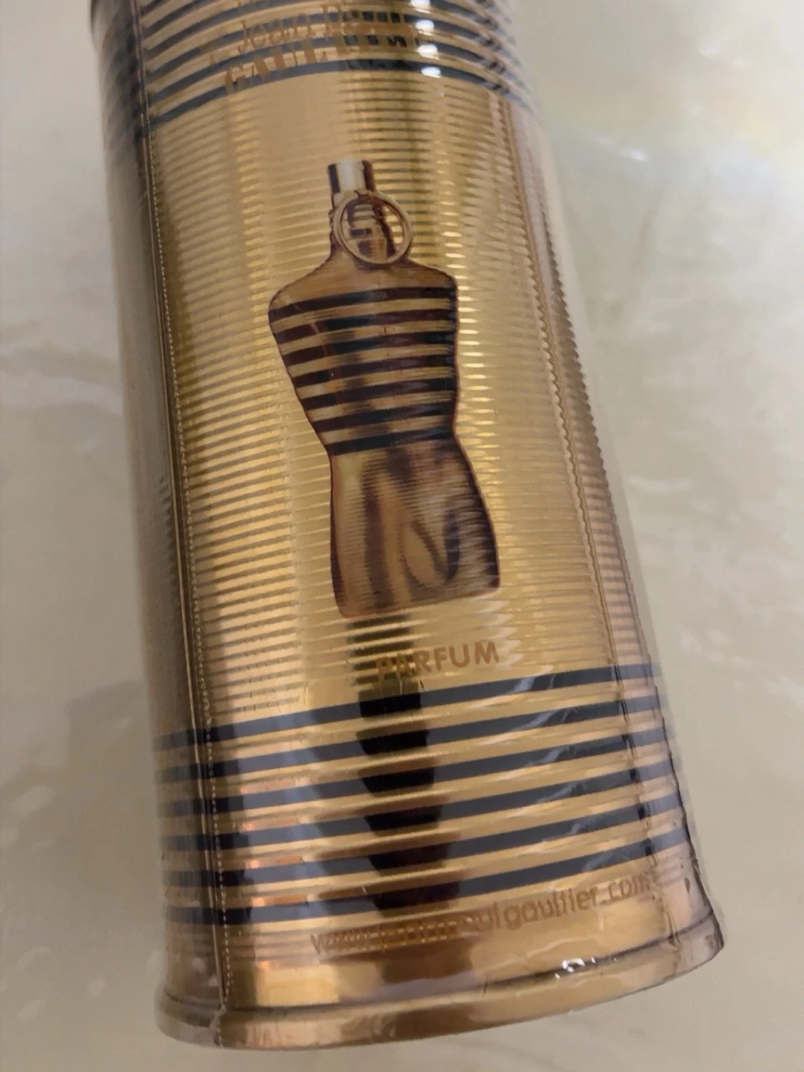 Stilren Herrparfym I Guldig Förpackning | Jean Paul Gaultier