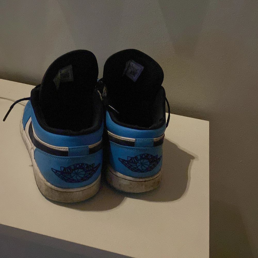 Blå Jordans 1 low - Skor | Plick Second Hand