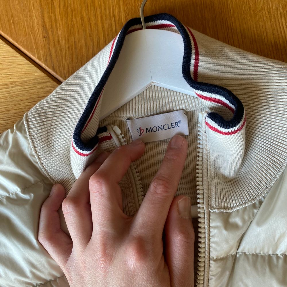 Moncler cardigan jacka (M) | Plick Second Hand