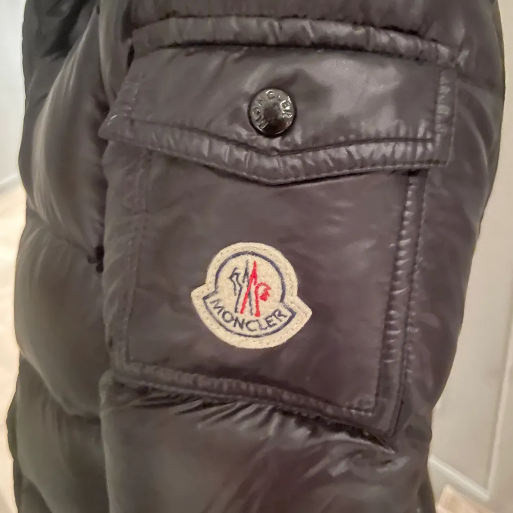 Svart Moncler Jacka | Jackor