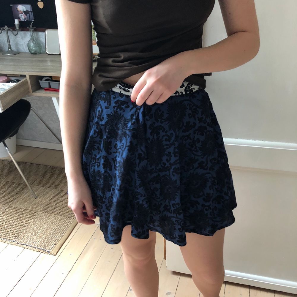 Trendig kjol - Kjolar | Plick Second Hand