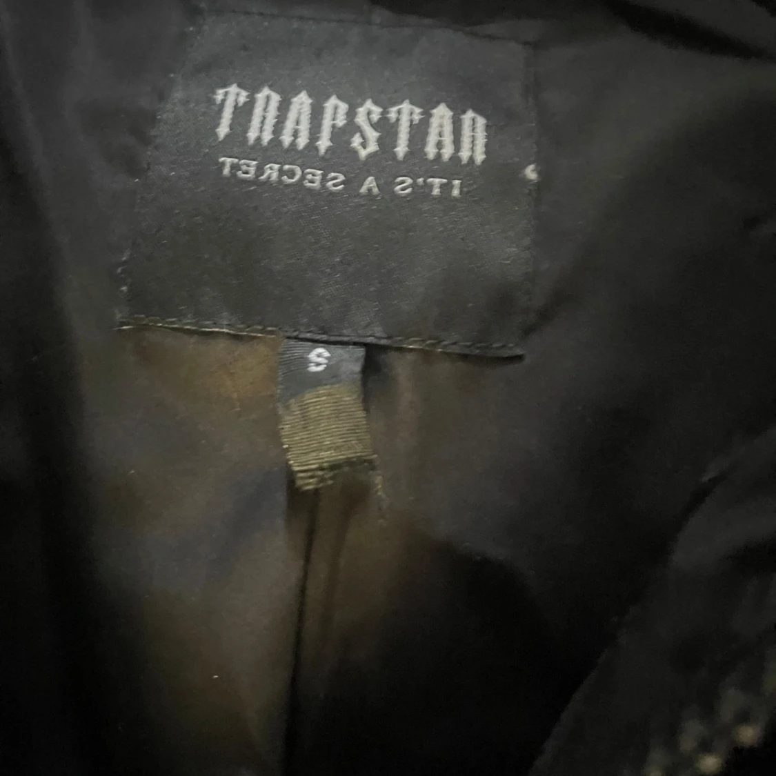 Svart Helt Ny Trapstar Jacka ( All Black Edition)