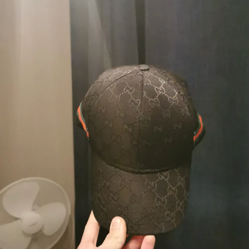 Svart Gucci Keps | övrigt