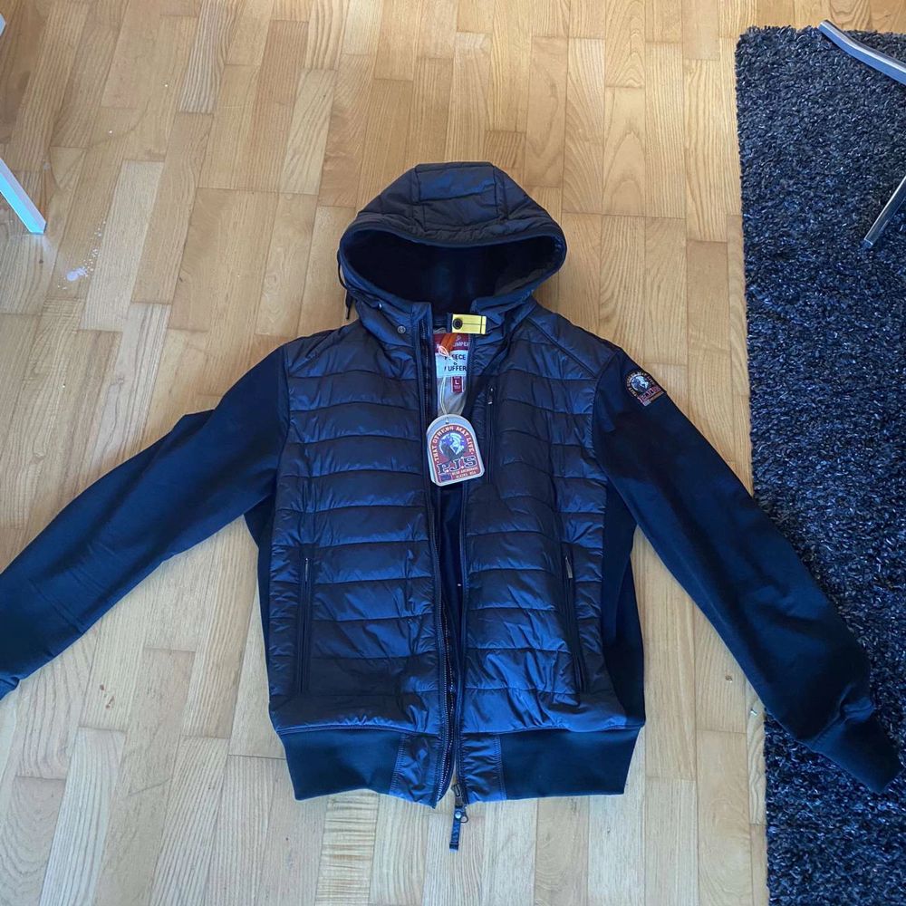 Svart Parajumper cardigan | Plick Second Hand