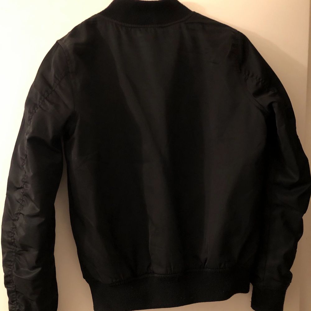 BOMBER JACKA - Jackor | Plick Second Hand