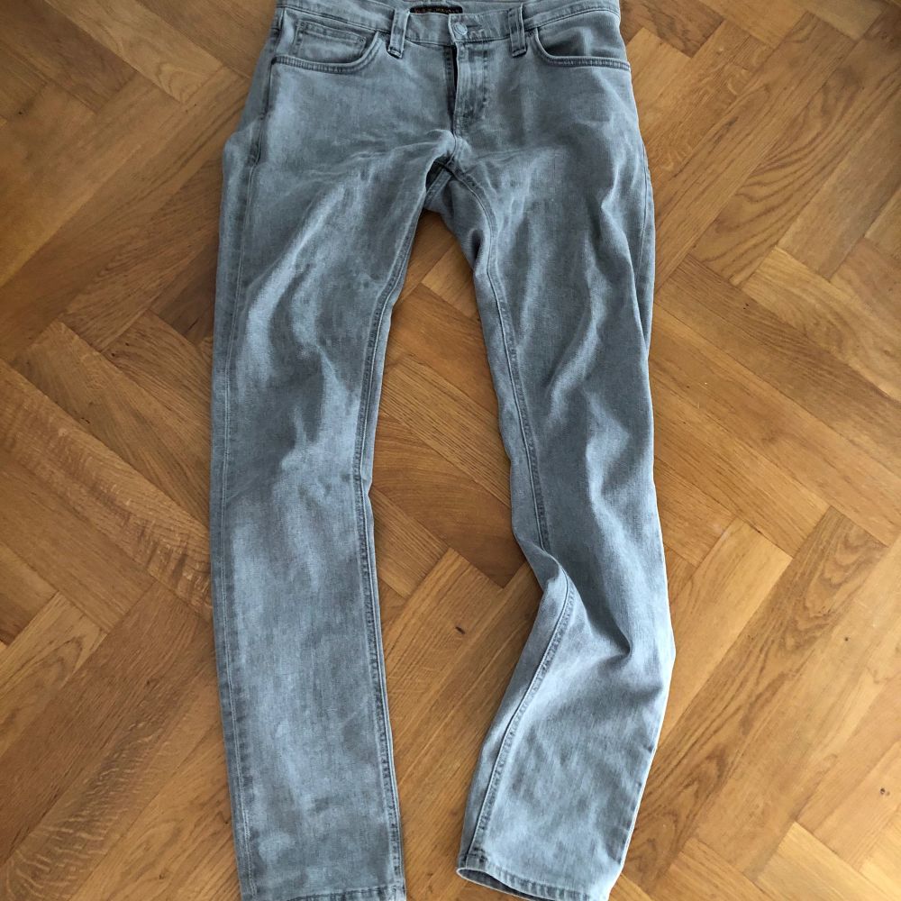 Grå Nudie jeans - Nudie | Plick Second Hand