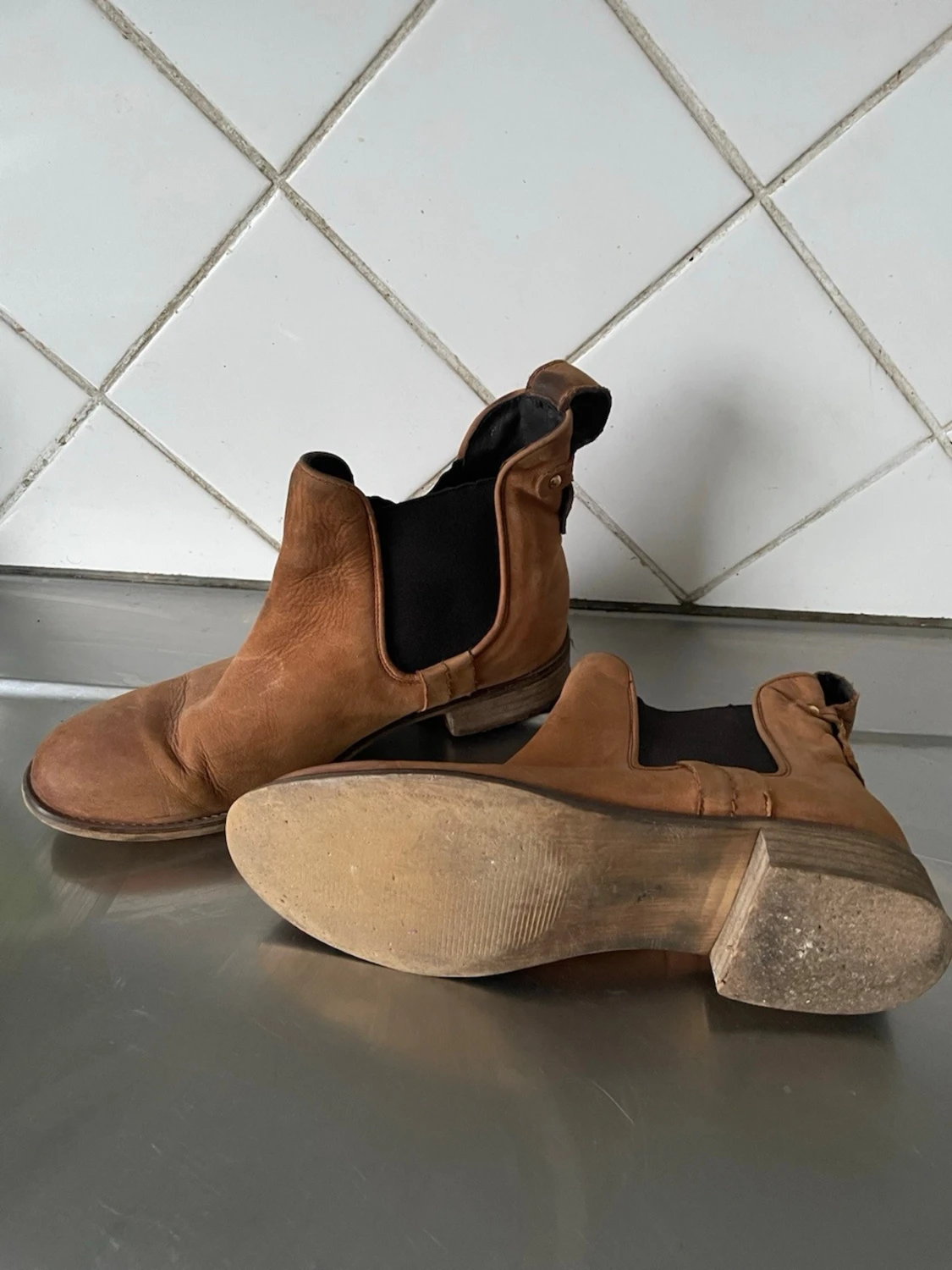 Bruna Chelsea Boots I Mocka | Skor