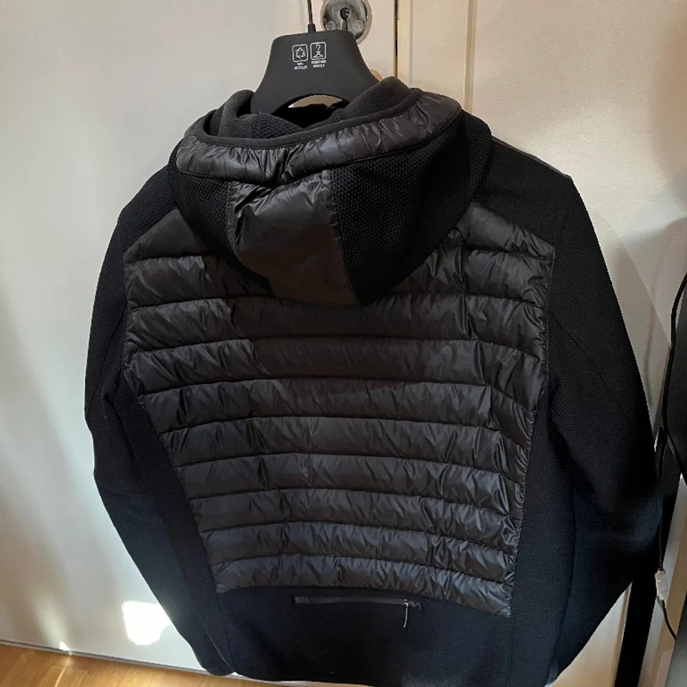 Svart Parajumper Cardigan | Parajumpers