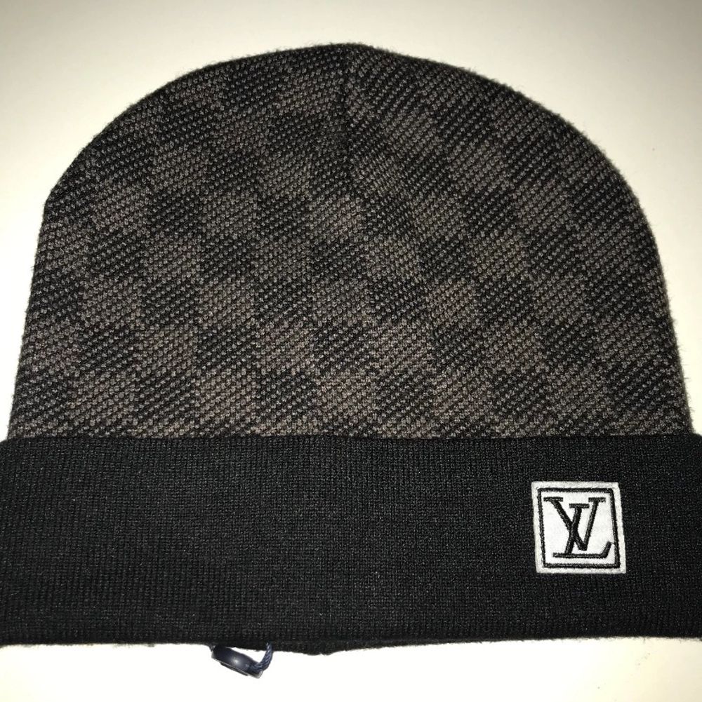 Svart Louis Vuitton Mössa | Plick Second Hand