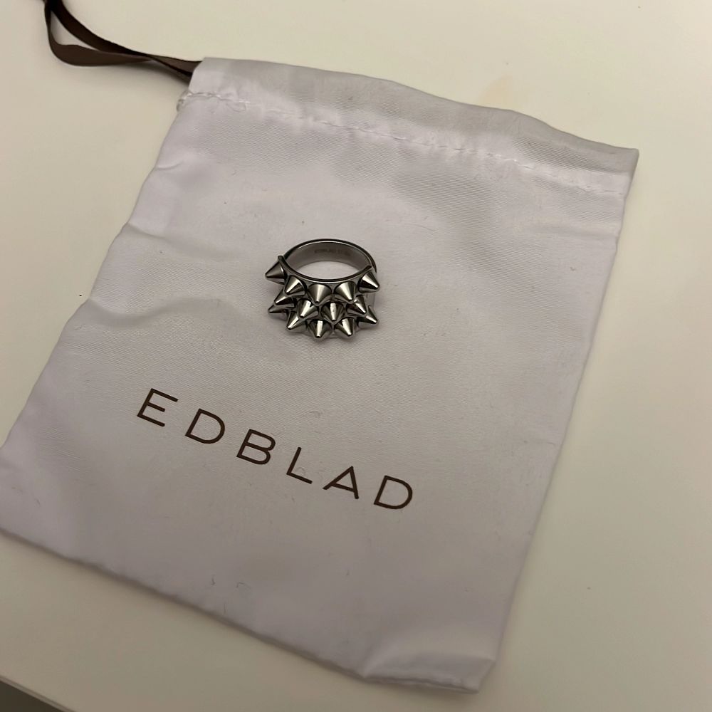 Silver Edblad peak ring - Edblad | Plick Second Hand