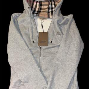 Burberry | Second hand online | Köp & sälj på Plick