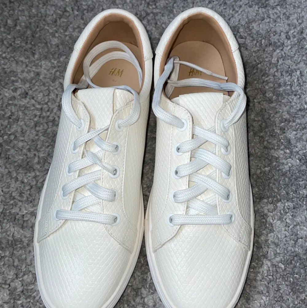 Vita Skor | H&M | Skor