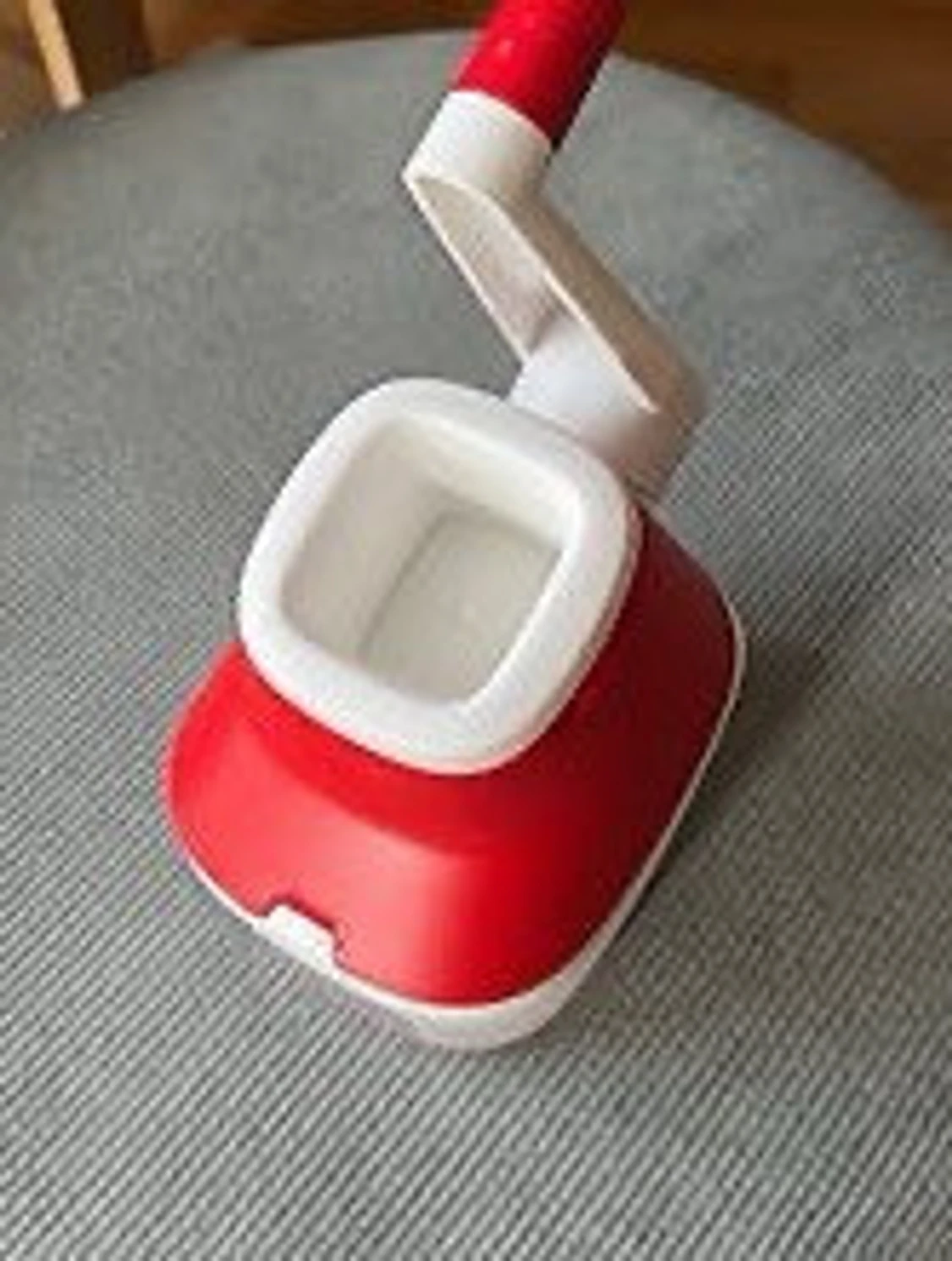 Röd Tupperware Mandelkvarn | övrigt