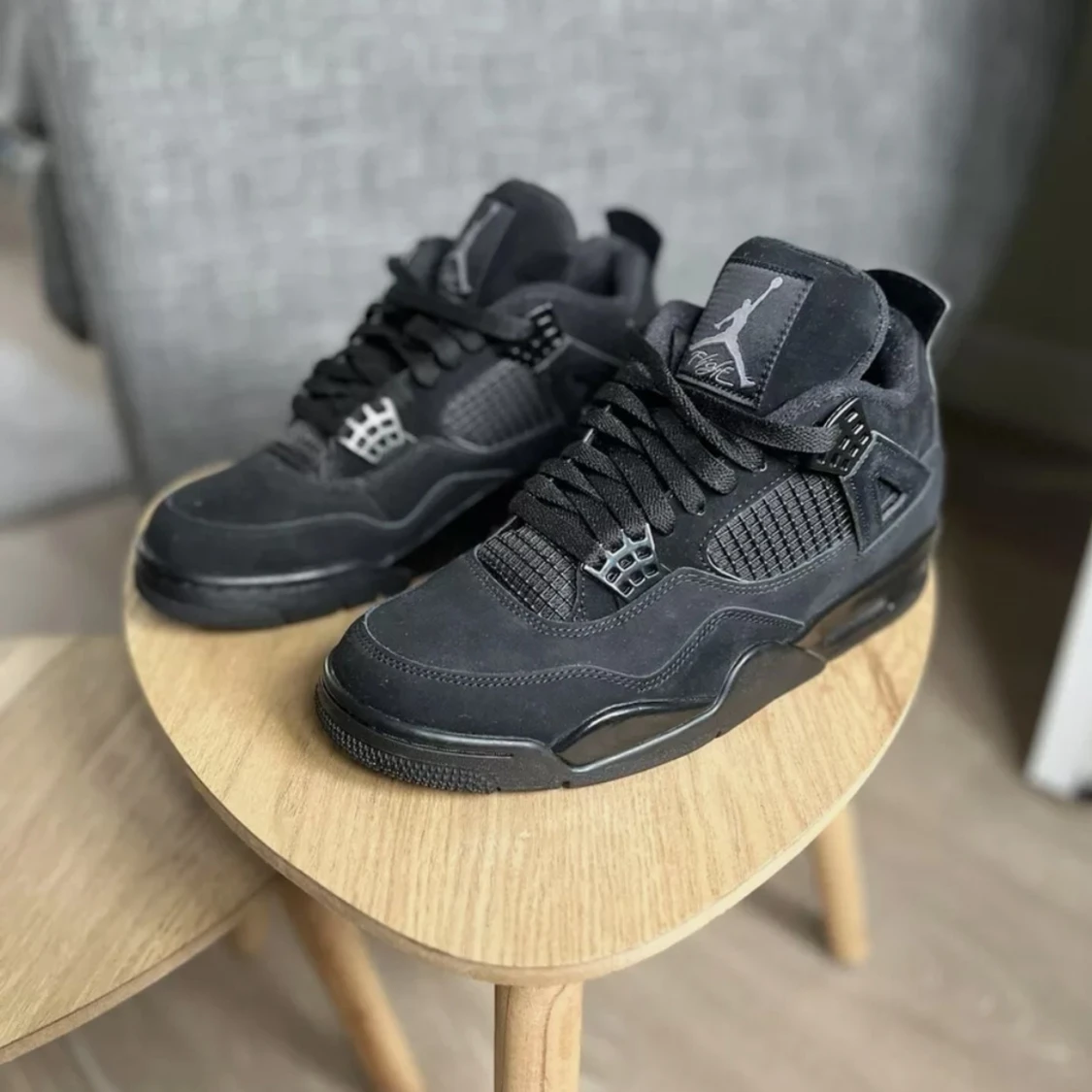 Svarta Nike Air Jordan 4 Retro Black Cat