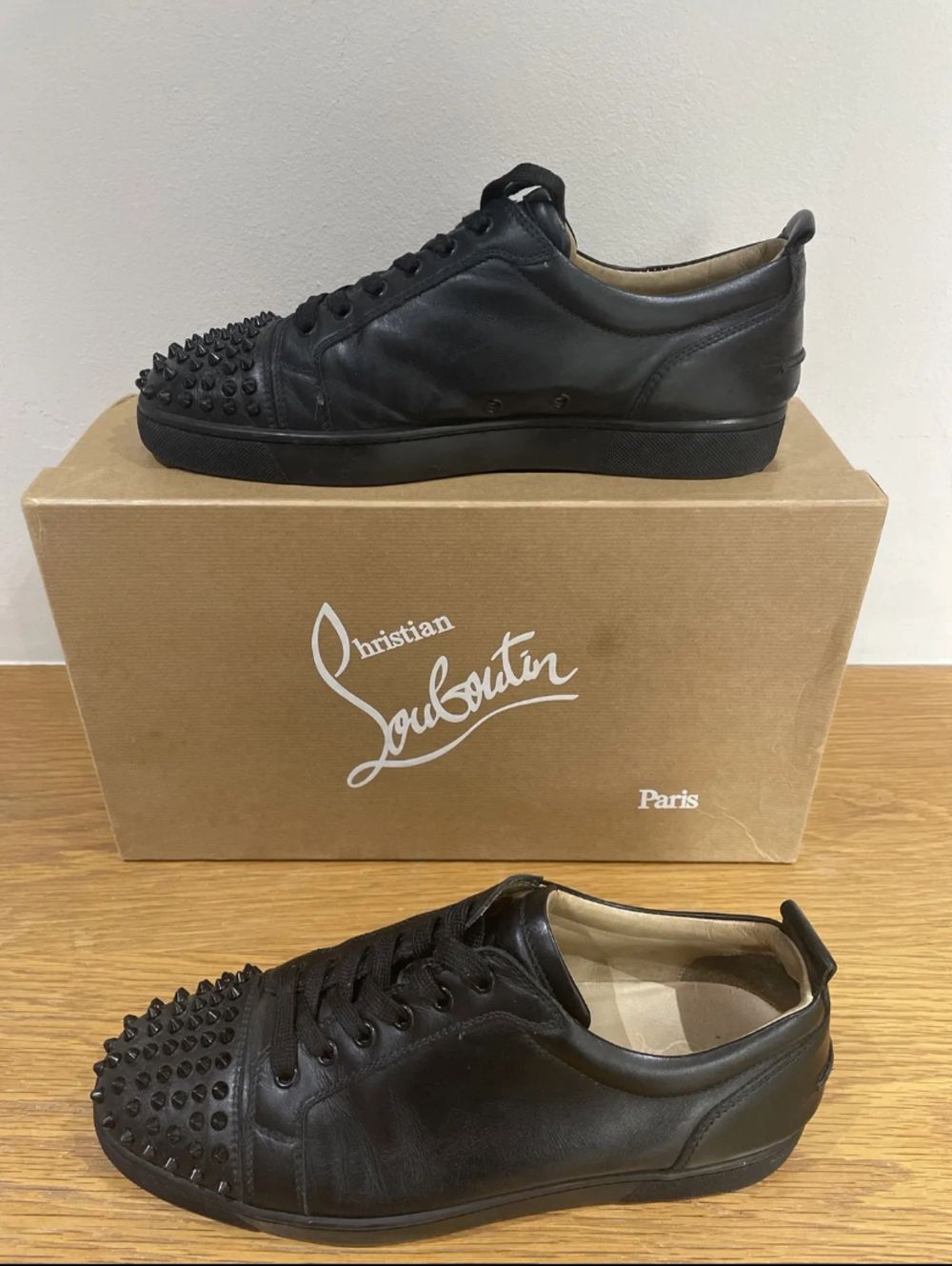 Svart Äkta Loubitins - Christian Louboutin | Plick Second Hand