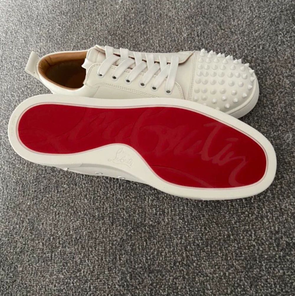 Svart Loubs - Christian Louboutin | Plick Second Hand