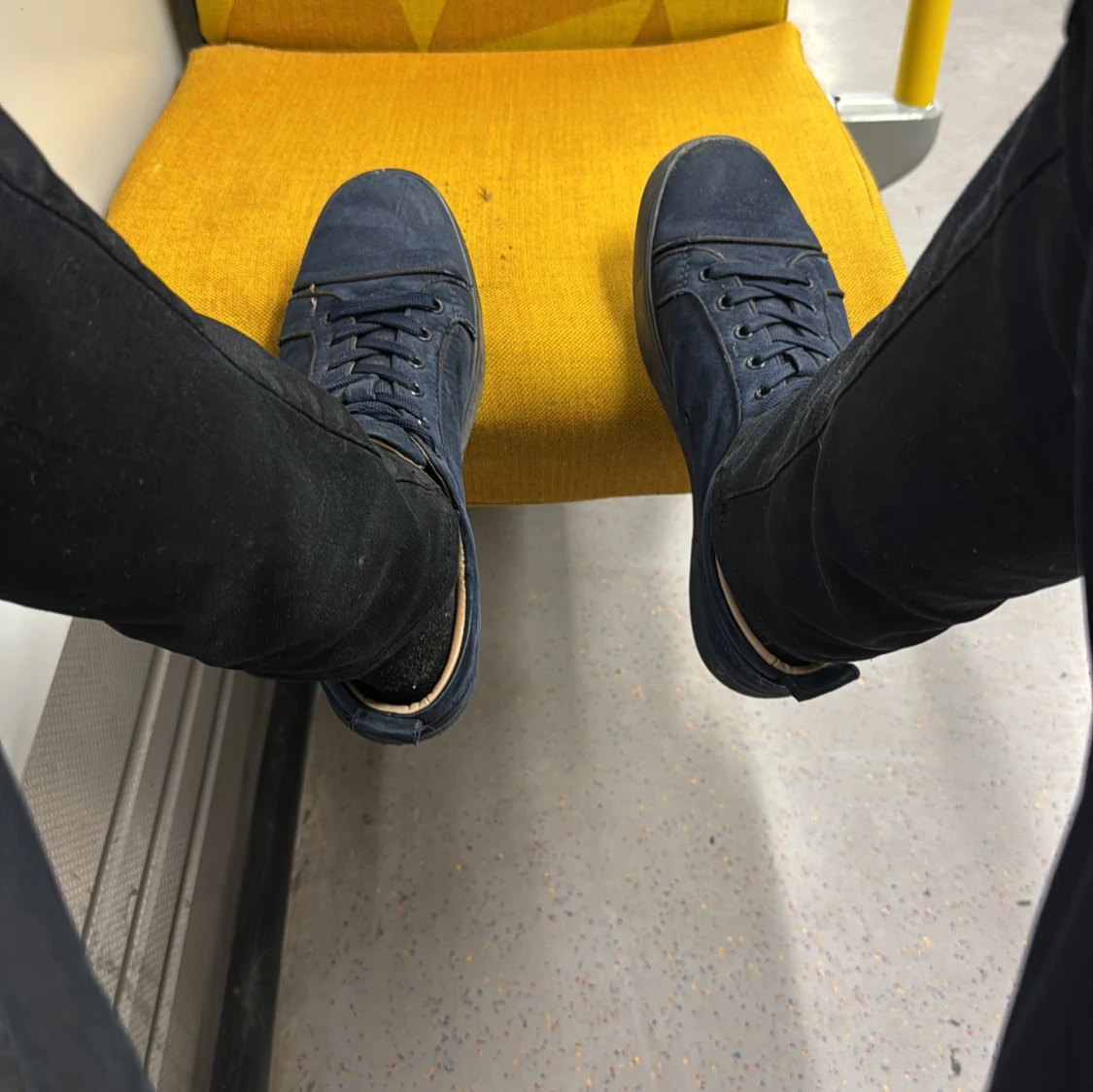 Marinblåa Navy Blue Loubs Str 42