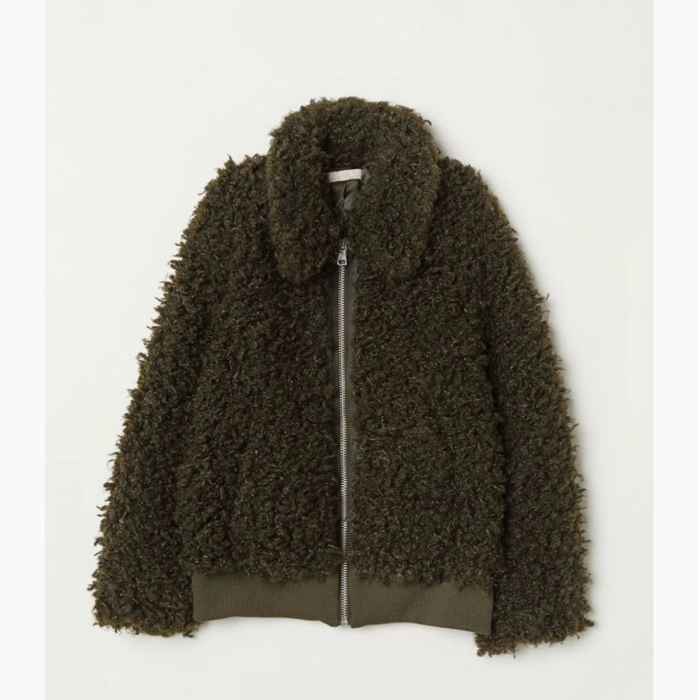 Söker,grön teddy jacka | Plick Second Hand