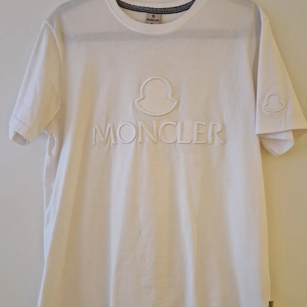 Vit Moncler T Shirt | T Shirts
