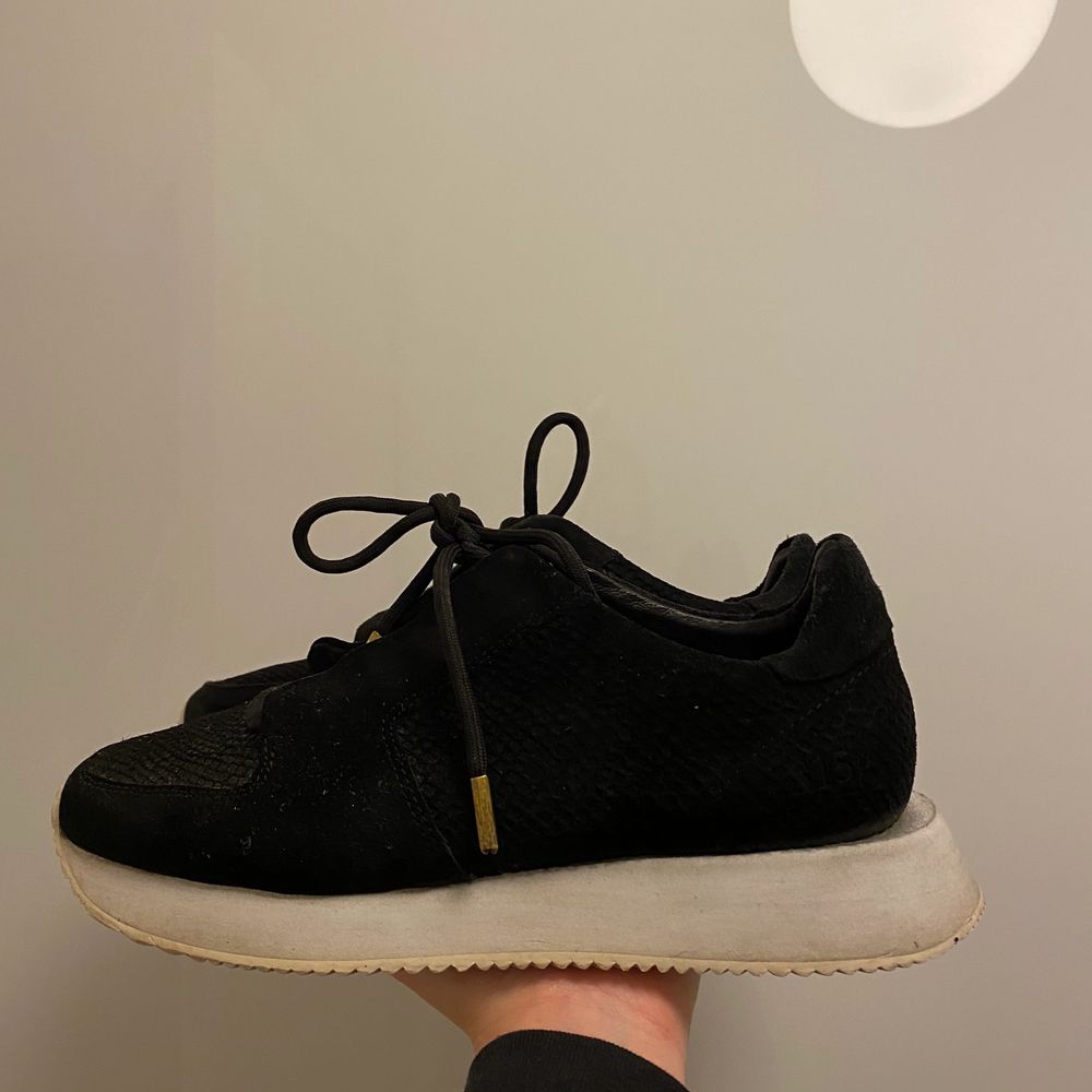Svarta sneakers - Skor | Plick Second Hand