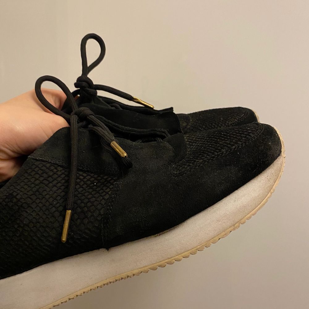 Svarta sneakers - Skor | Plick Second Hand