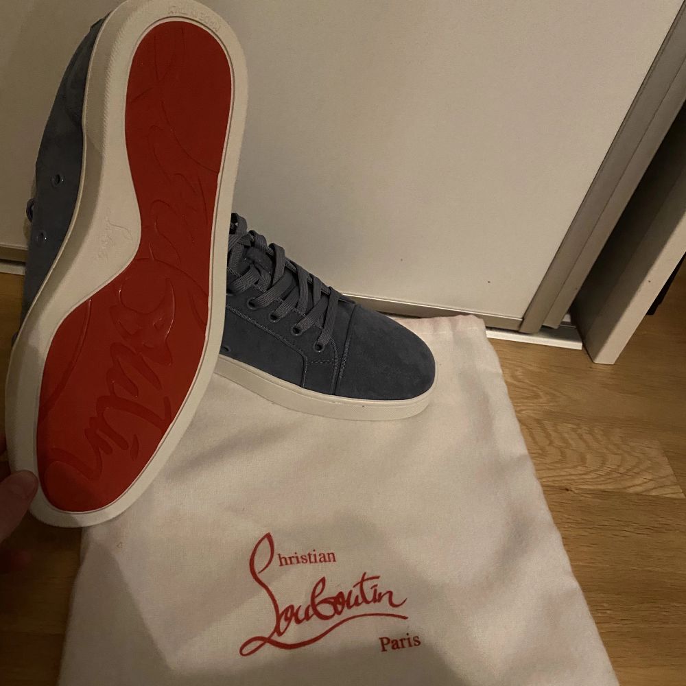 Blå Christian Louboutin skor | Plick Second Hand