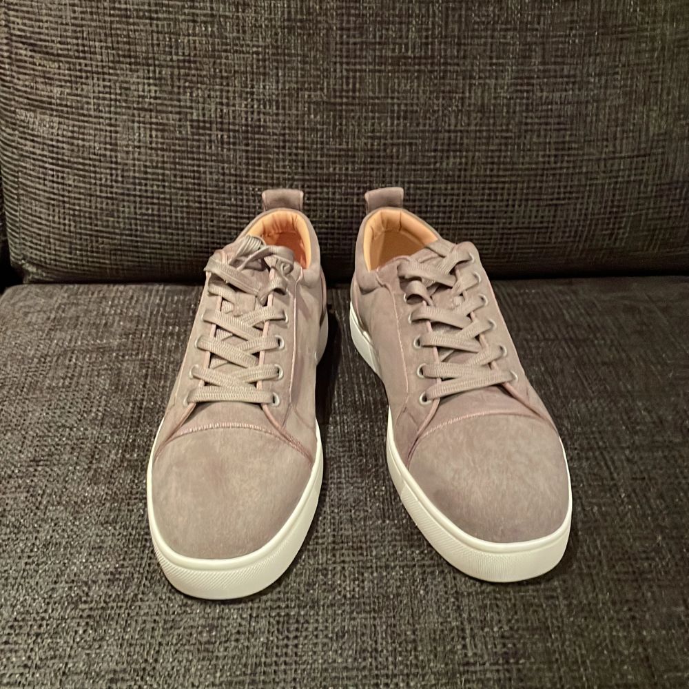 Grå Gråa/bruna loubs - Christian Louboutin | Plick Second Hand