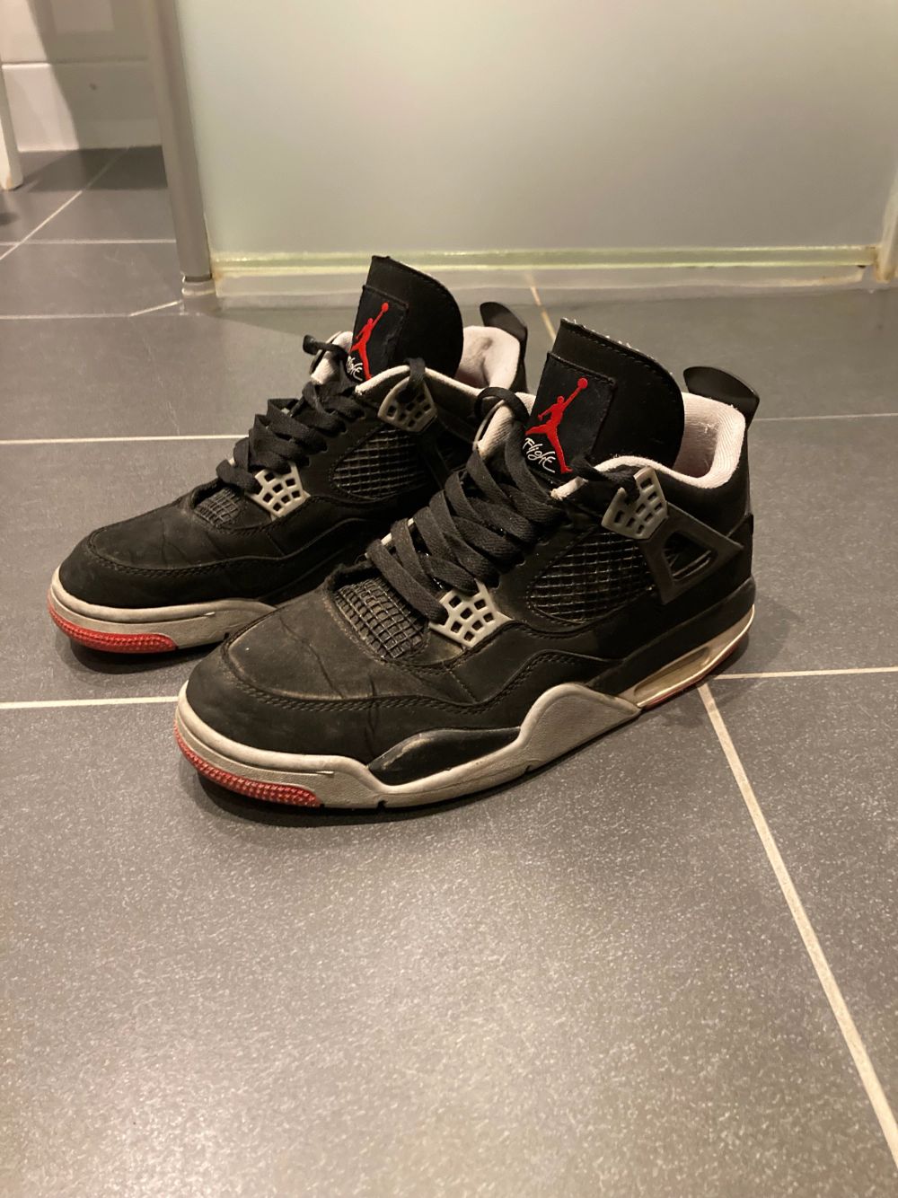 Svart Jordan 4 - Jordans | Plick Second Hand