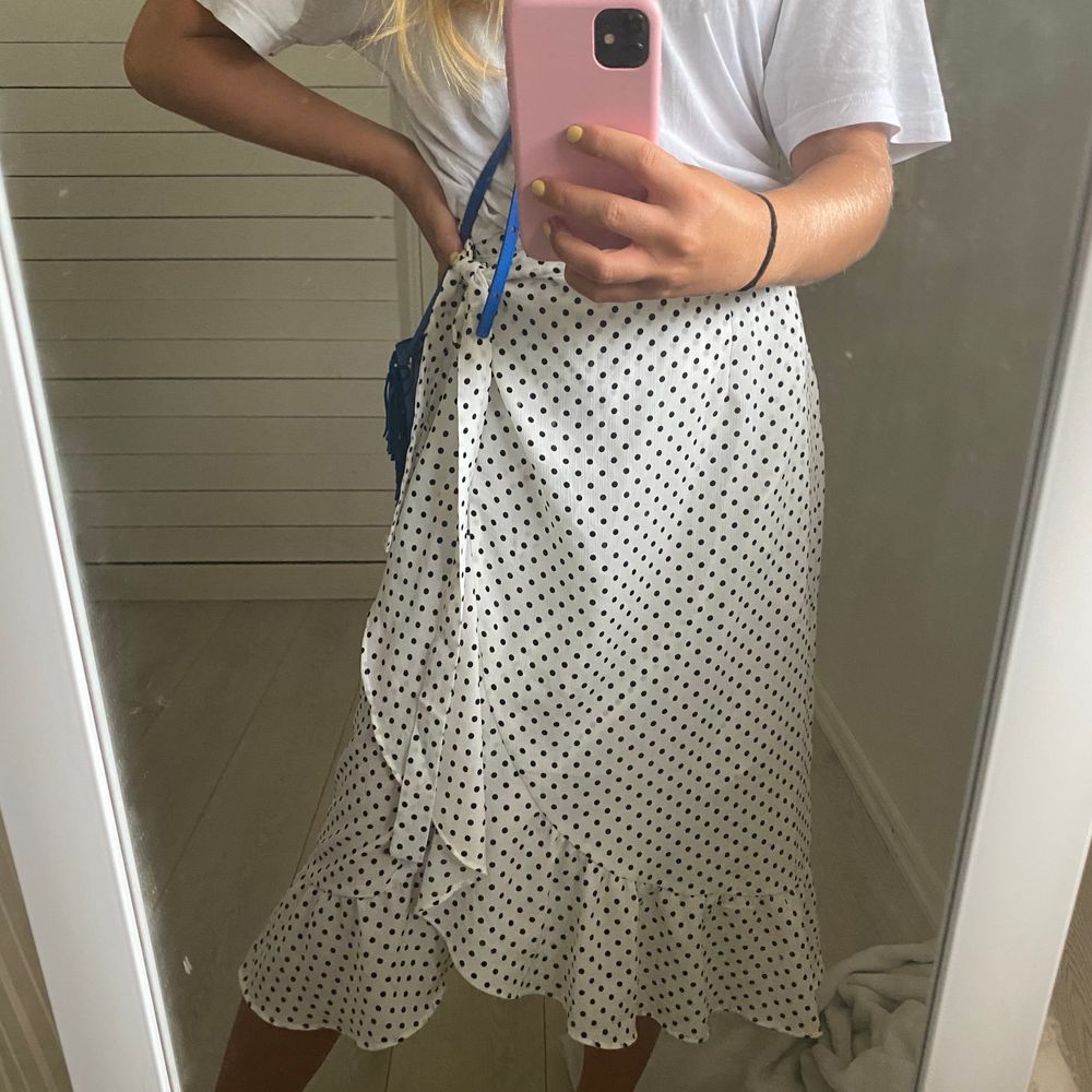 Prickig kjol - Kjolar | Plick Second Hand