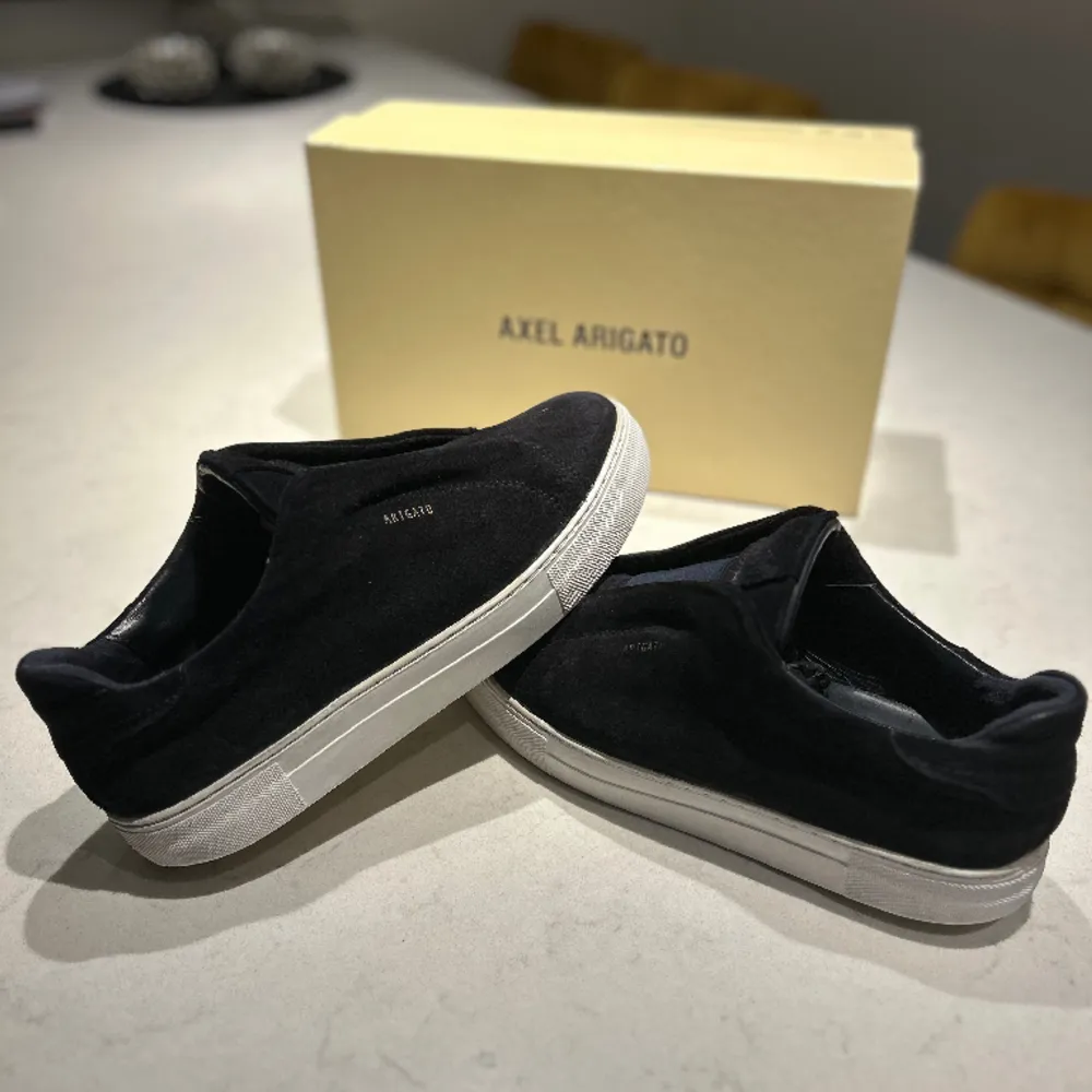Marinblåa Axel Arigato Clean 360 Laceless