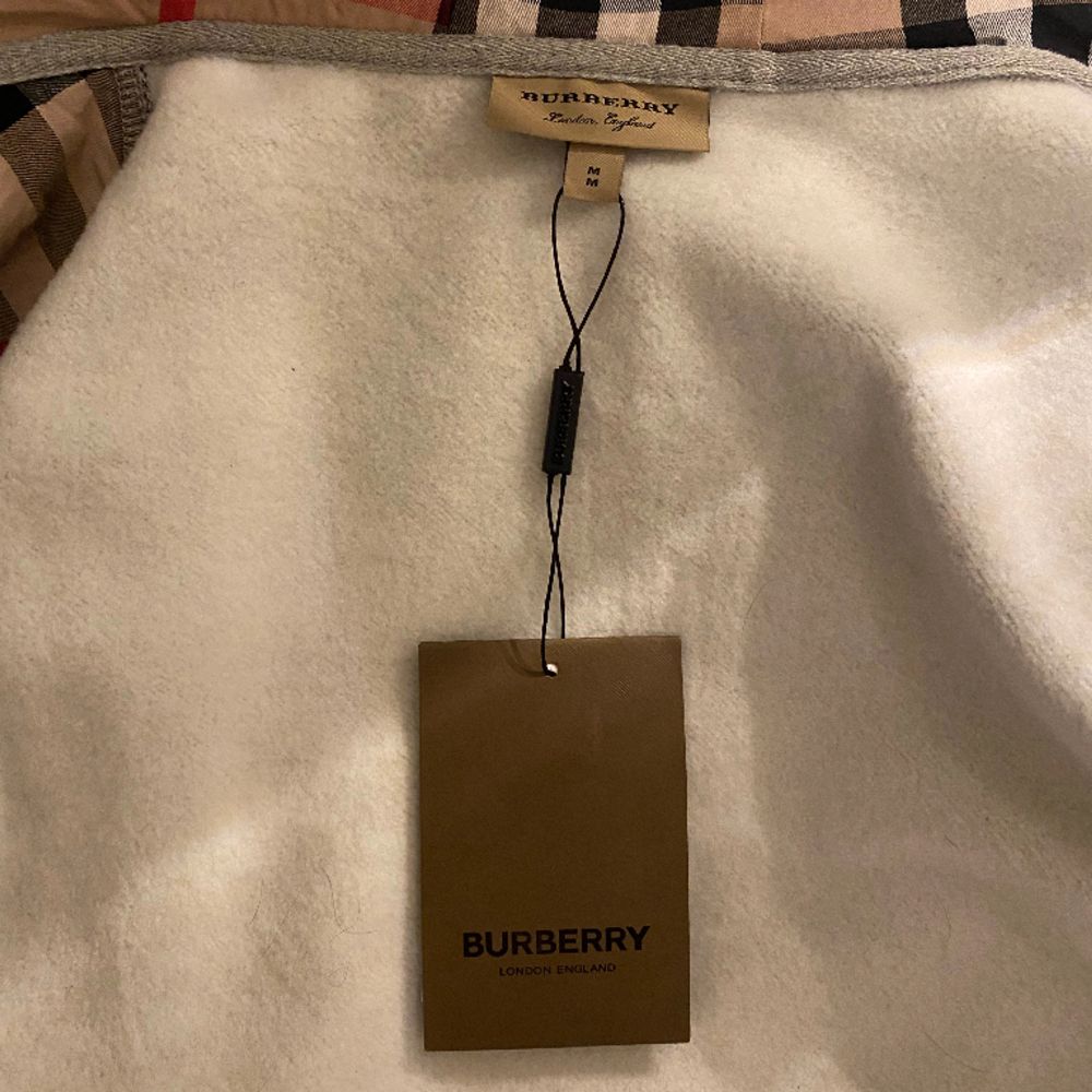 Grå Burberry - Burberry | Plick Second Hand