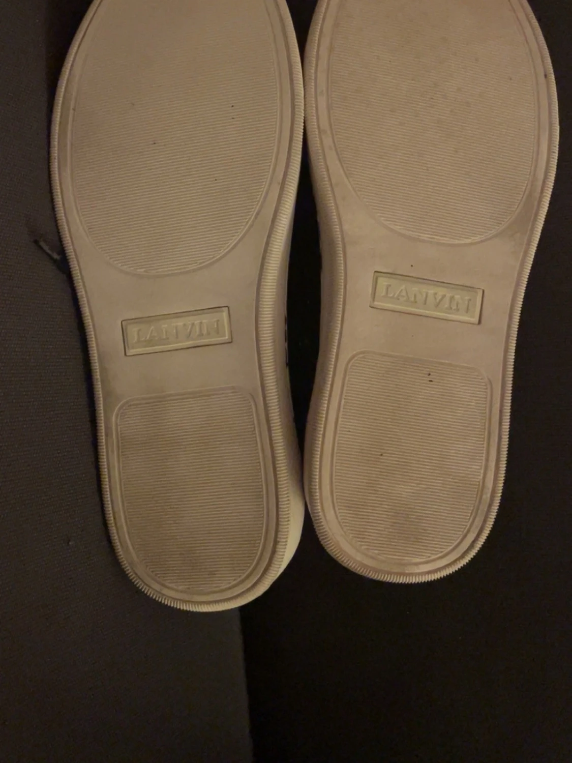 Svarta Sneakers Från Lanvin I Mocka Och Lack