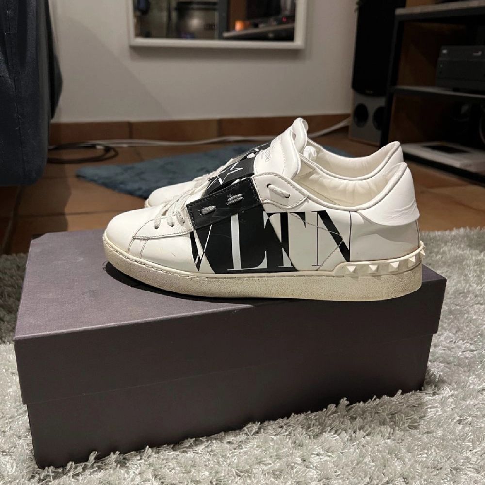 Valentino sneakers - Valentino | Plick Second Hand