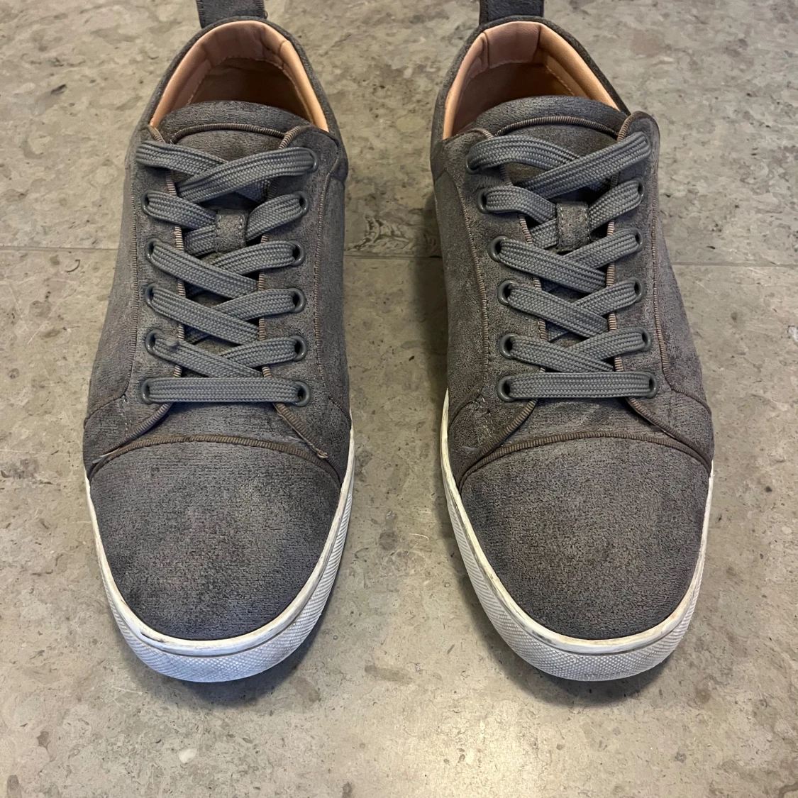Gråa Loubs | Skor