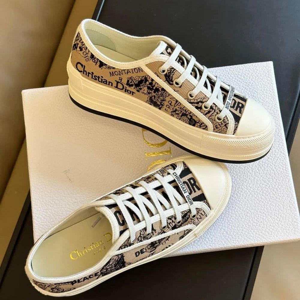 Vit Dior's Divine Footwear: Women's Shoe Collection | Plick