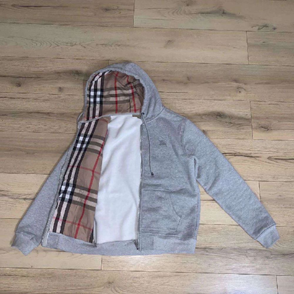 Grå Grå, Burberry zip hoodie | Plick Second Hand