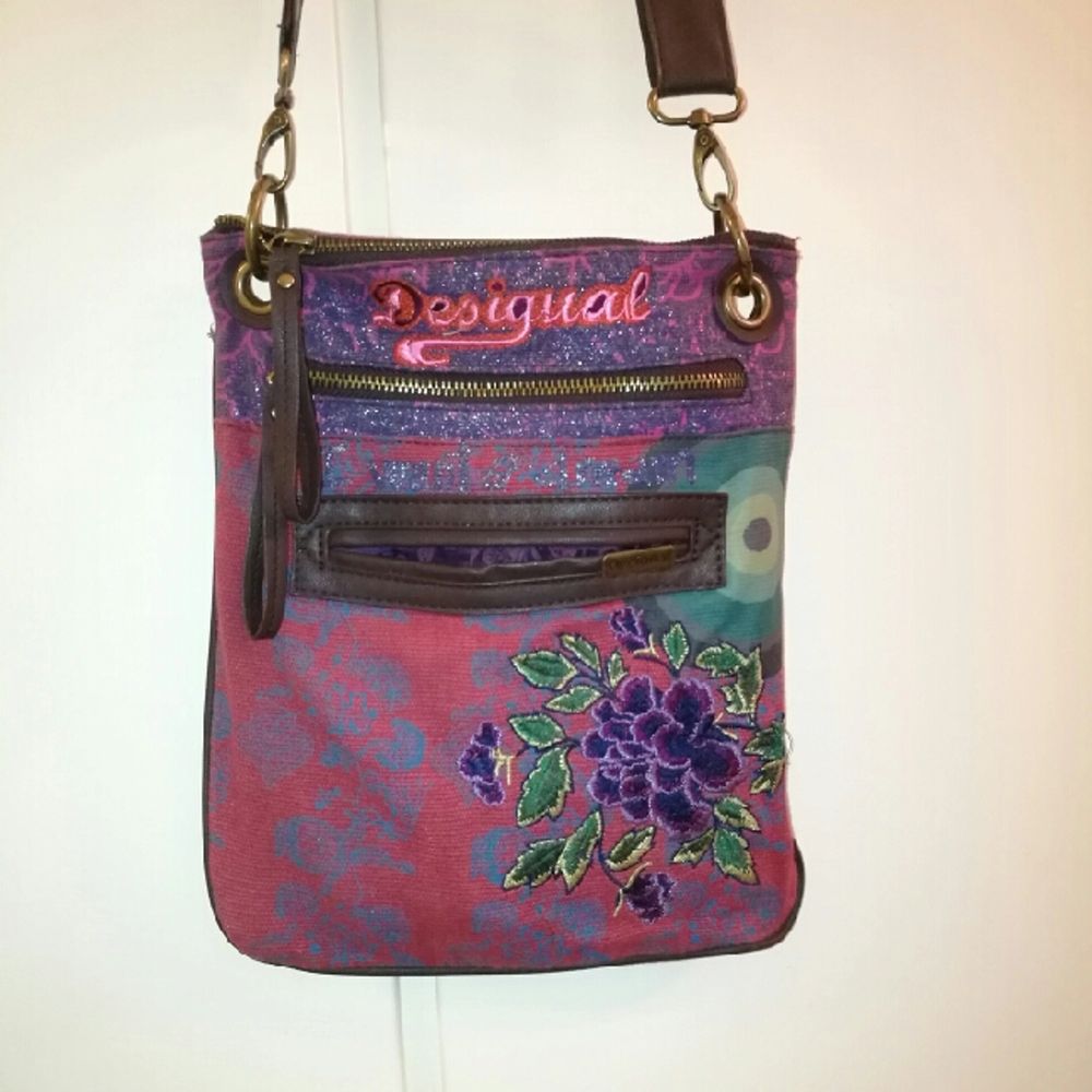 cross over-väska i vackert bohemiskt | Plick Second Hand